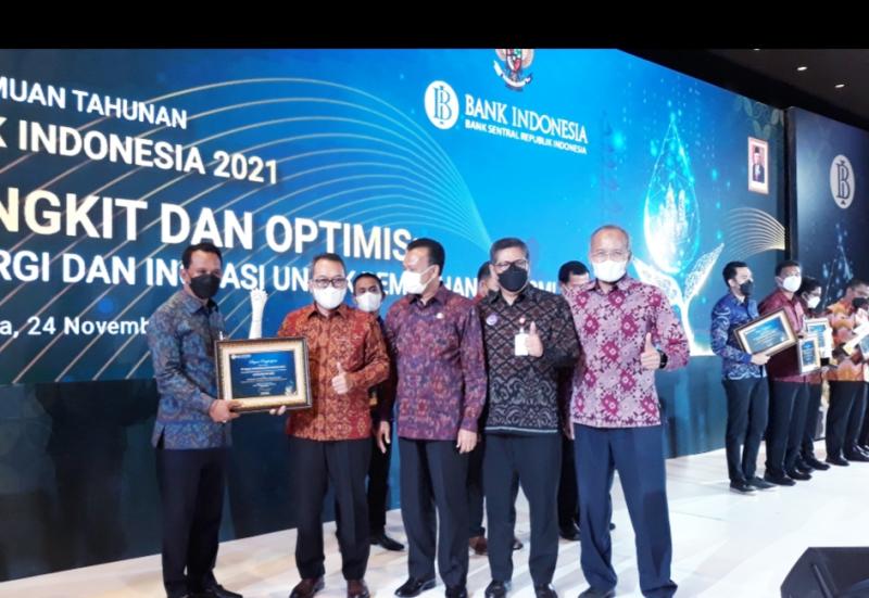 Bank BPD Bali Raih Tiga Penghargaan dari Bank Indonesia | Bali Tribune Bank BPD Bali Raih Tiga Penghargaan dari Bank Indonesia | Bali Tribune